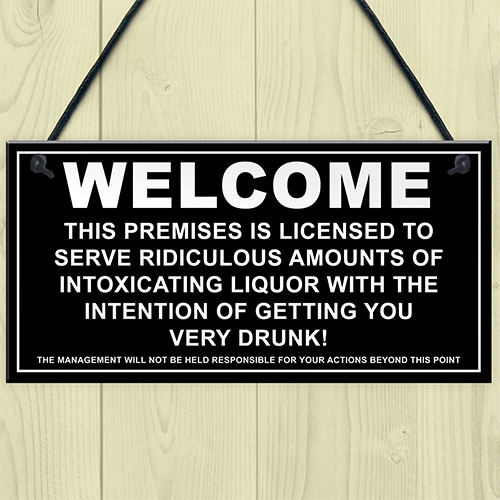 MAN CAVE LICENSED LICENSEE Drinking Hanging Plaque Funny Pub BAR Sign ...