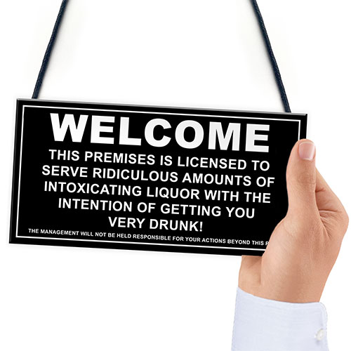 MAN CAVE LICENSED LICENSEE Drinking Hanging Plaque Funny Pub BAR Sign ...